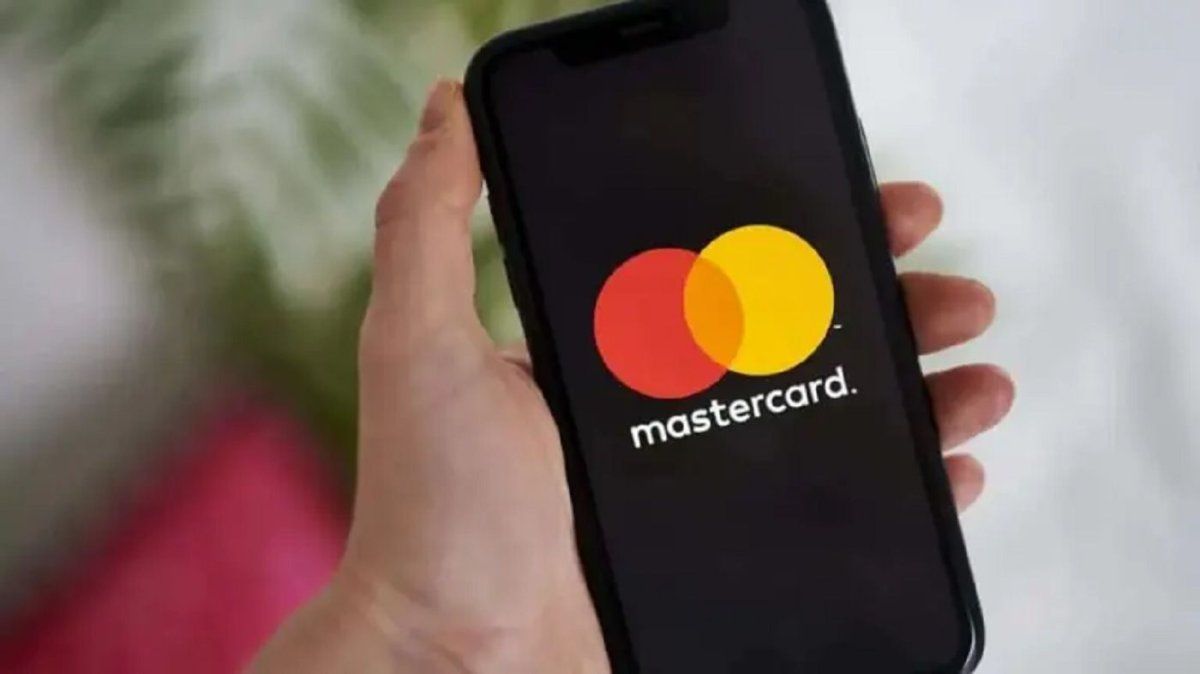 Mastercard lanza tarjeta para pymes y promete blindarlas del fraude