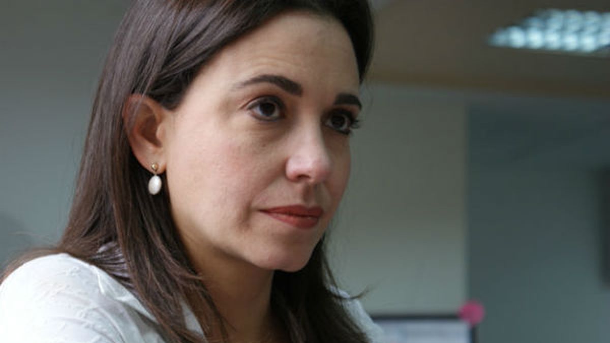 Corina Machado no pudo entrar a la Asamblea y reprimieron a sus seguidores