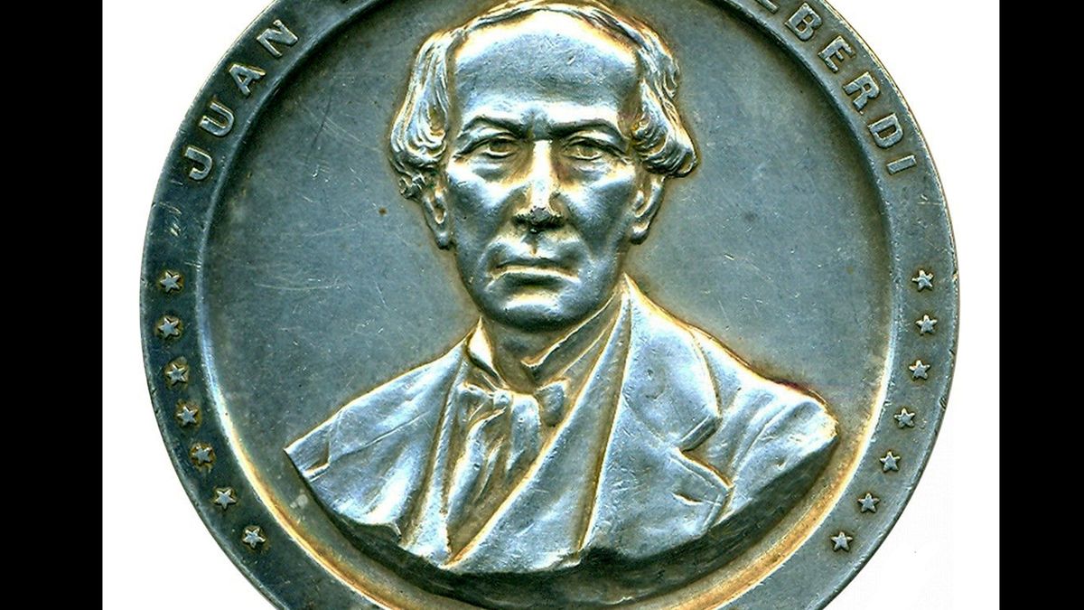 Teléfono de Juan B. Alberdi para Javier Milei y la oposición