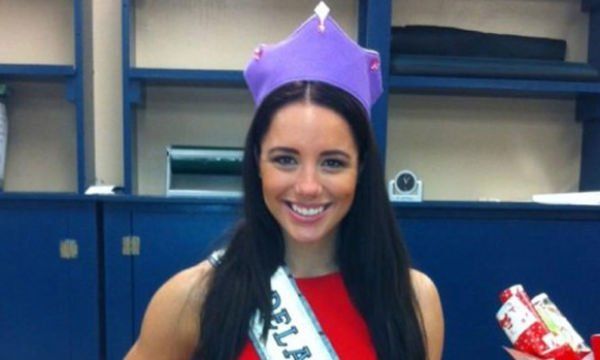 Reina De La Belleza En Usa Aparece En Video Porno Y Renuncia