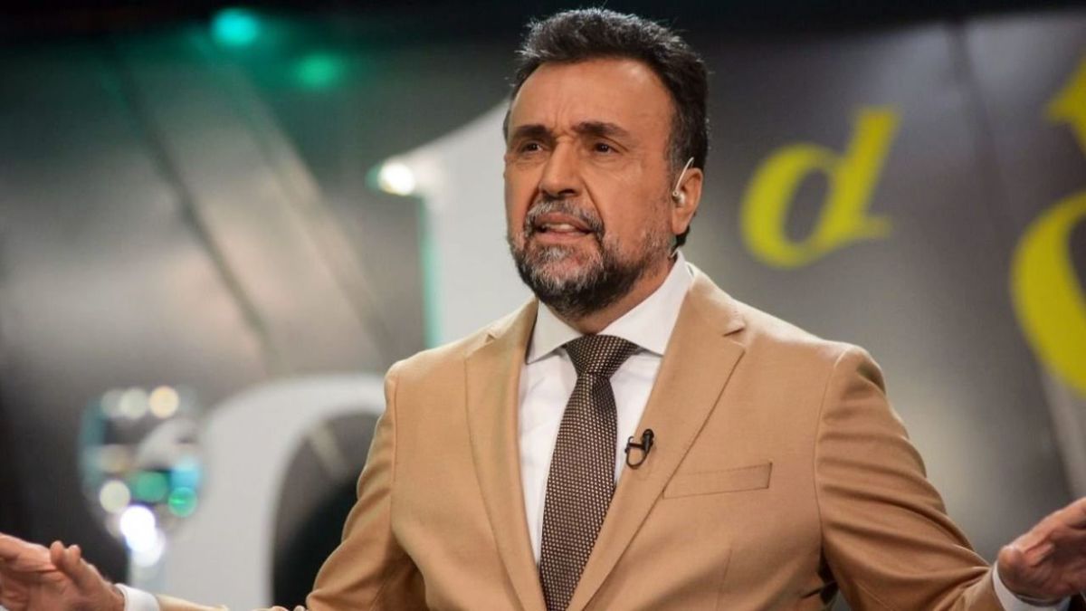 Roberto Navarro borró y causó polémica en la City porteña