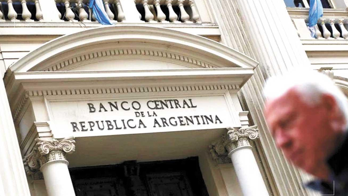 BCRA con reservas negativas y aumento de pasivos remunerados
