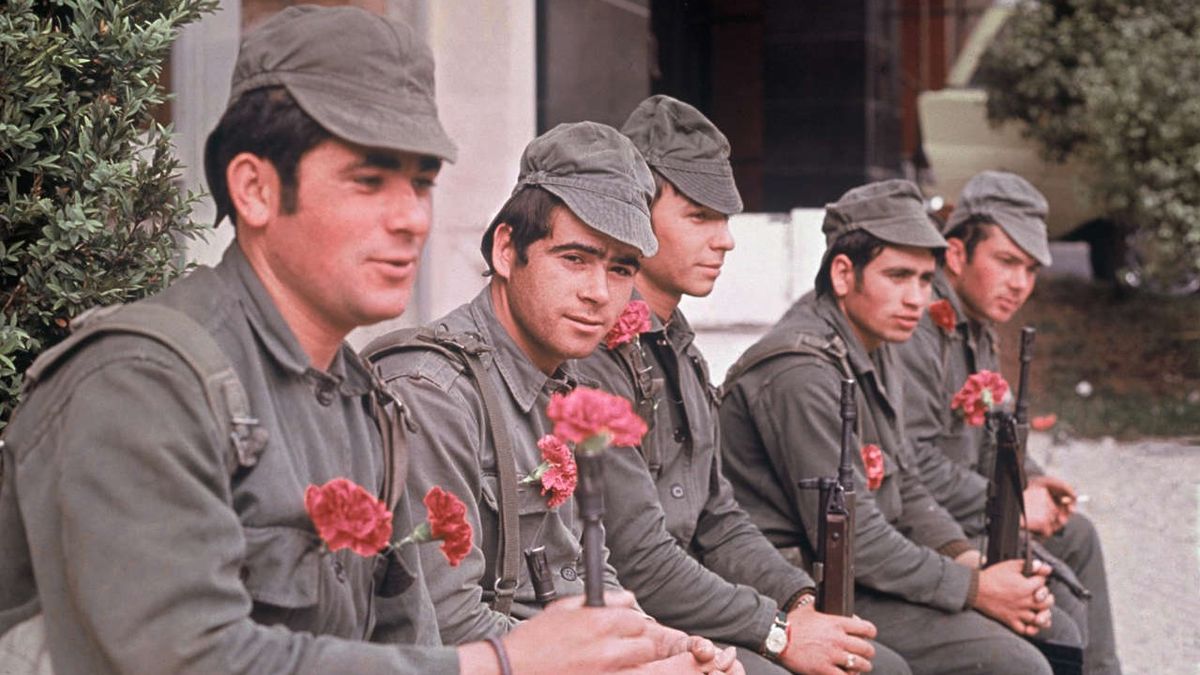 50 años de la Revolución de los Claveles: Portugal celebra medio siglo de democracia