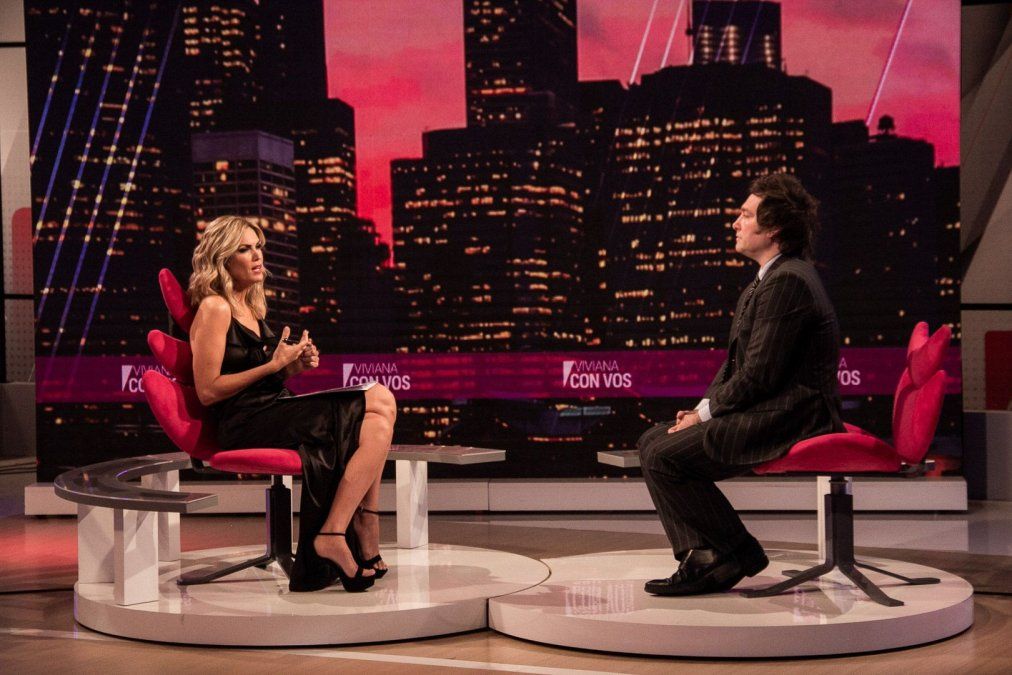 Viviana Canosa prendió el ventilador y Javier Milei cayó en la volteada ...