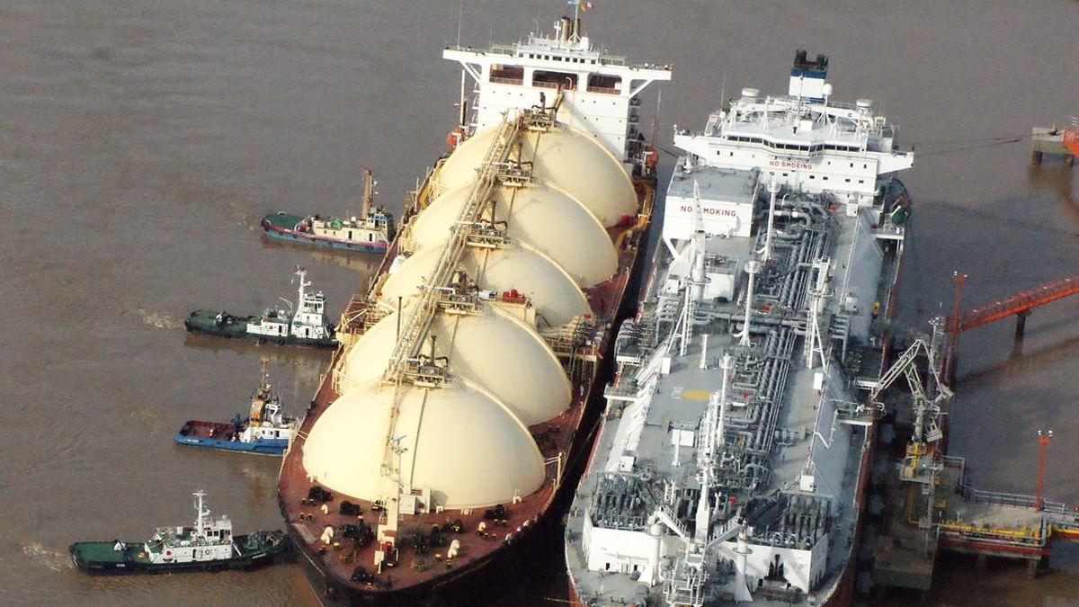 Polémica por el GNL de reserva que le regalamos a Brasil