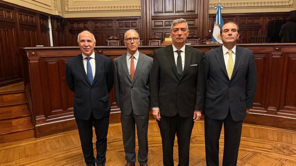 El Senado rechazó los pliegos de Ariel Lijo y García Mansilla: enojo en ...