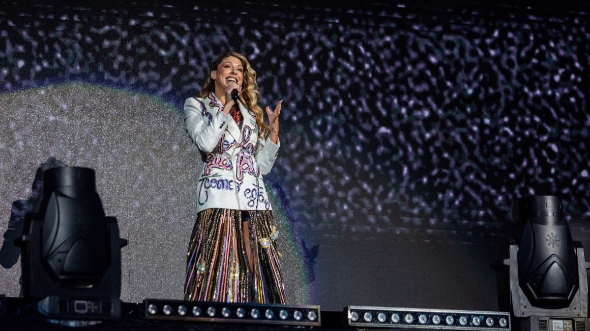 Flor Bertotti en concierto: El invitado que sorprendió al público