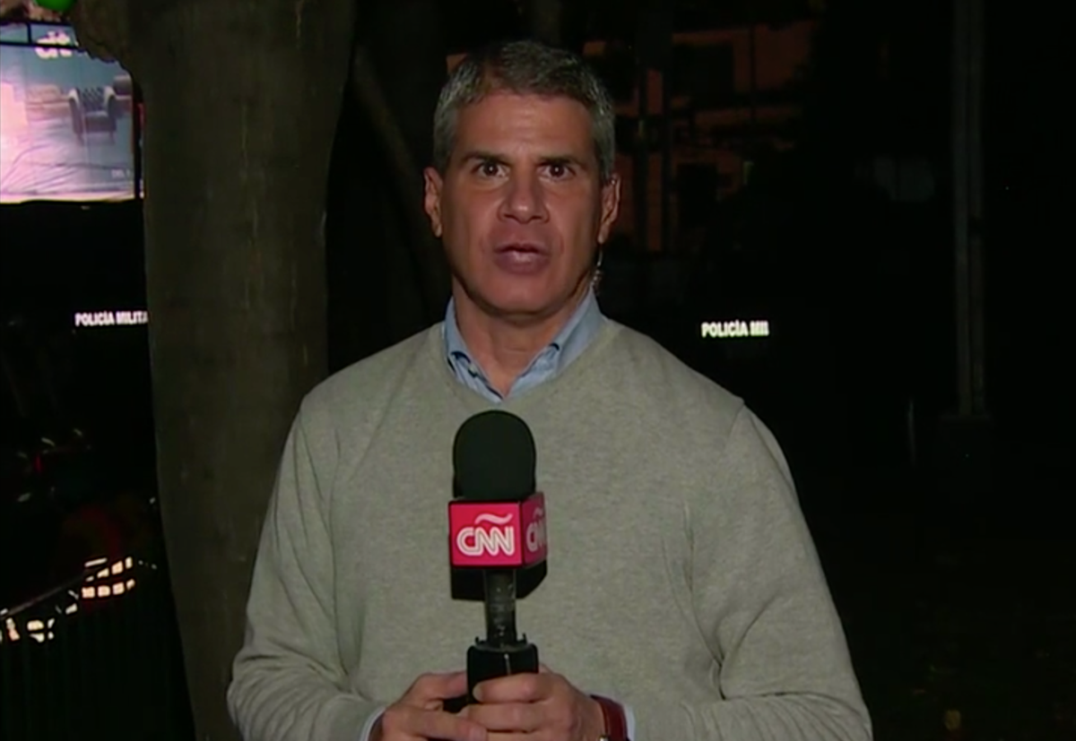 Al aire: Conductor de CNN anuncia terremoto en pleno impacto