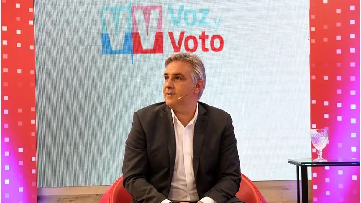 Clarín tensiona y va de punta contra Llaryora por la pauta