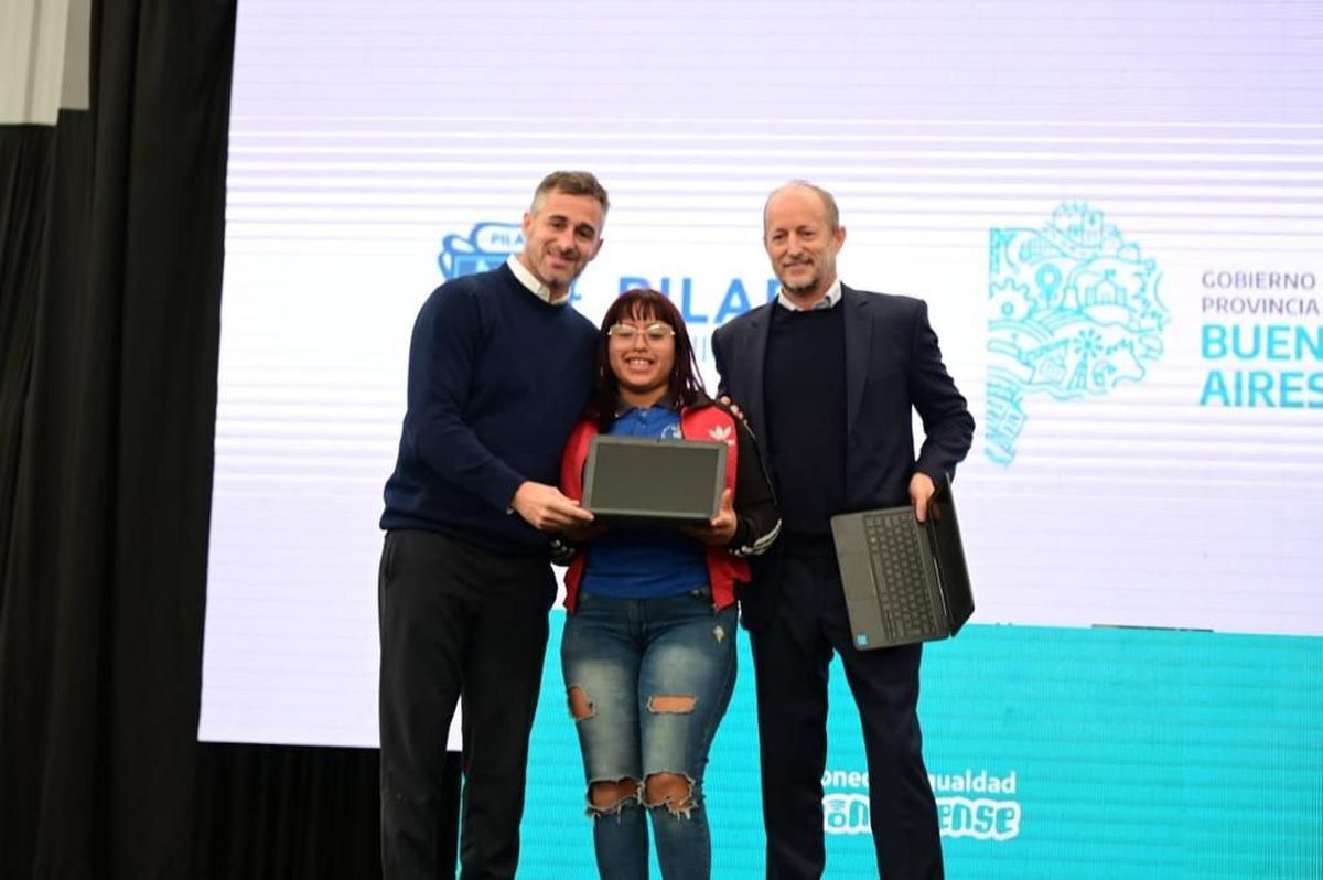 Conectar Igualdad Bonaerense con netebooks en Pilar