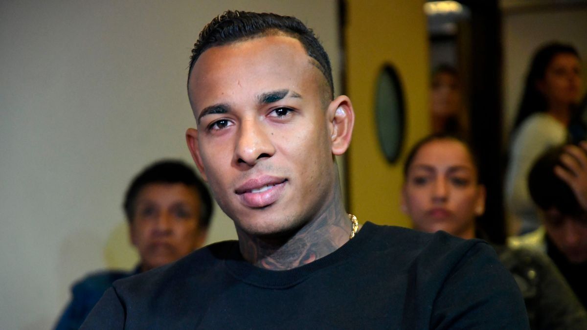 Nico Riera y las fotos de sus pies; Caso Sáenz Valiente