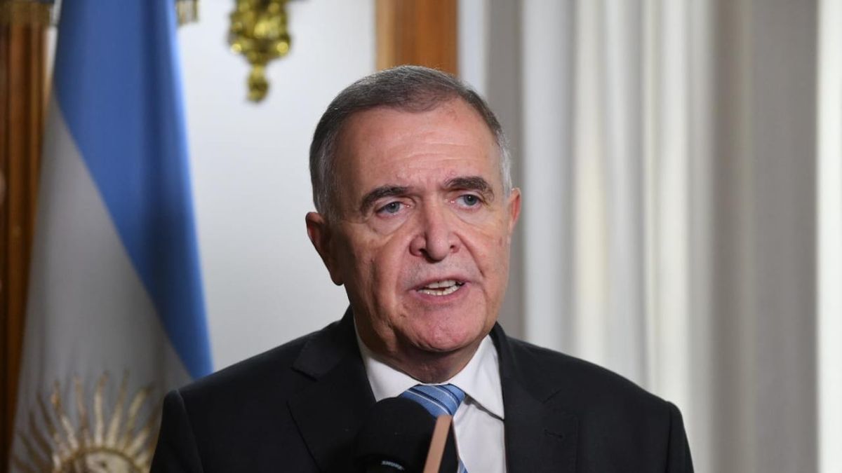 Osvaldo Jaldo podó 50 áreas de la gestión Manzur