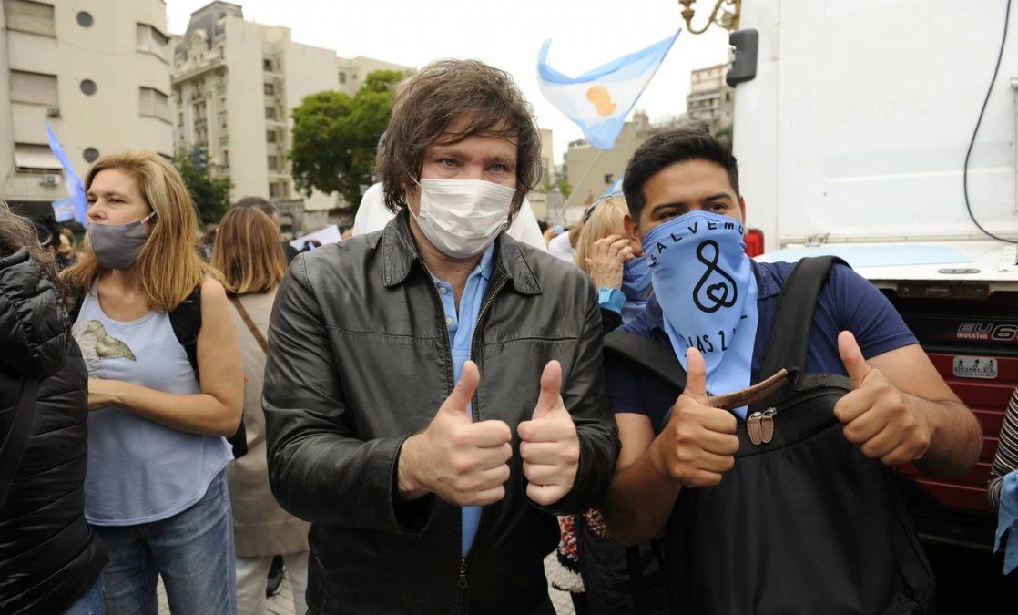 Javier Milei crece y va al voto celeste: Iglesia en guerra