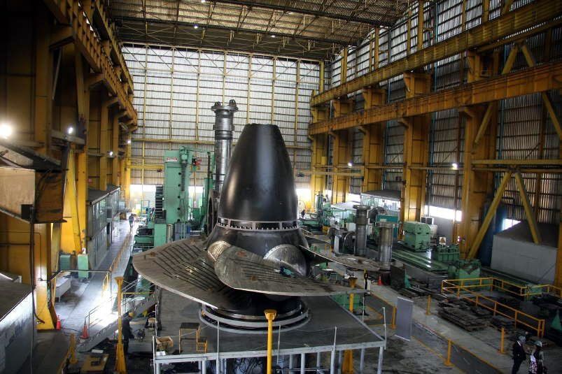 Horas decisivas en la guerra por el control de IMPSA