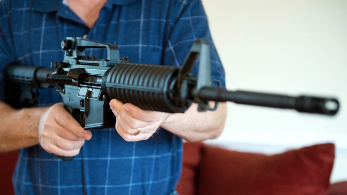 AR-15, el arma preferida por los desquiciados en USA