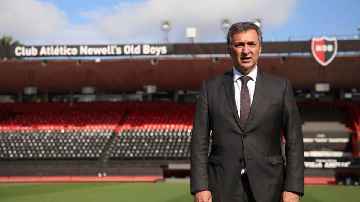 Ignacio Astore asumió en Newells tras ganarle a Los Monos